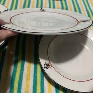 Disney | Dining | Rare Vintagemickey Mouse Dinnerware Set 1 Pieces ...